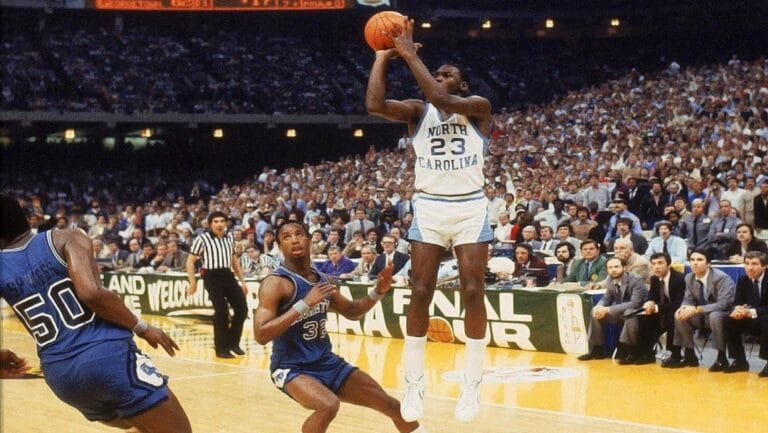 MICHAEL JORDAN 【 Biografía ⊛ Palmarés ⊛ Curiosidades